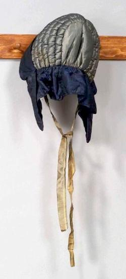 Shaker; Bonnet, Quilted Silk, Linen Lining, Harvard.