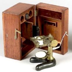 Microscope; Leitz, Dissecting, Brass Stage, Case, 5 inch.