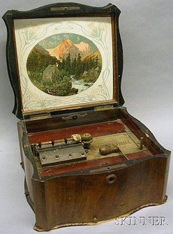 Music Box; Polyphon, Disc (11 inch), Double Comb, Serpentine Walnut, 15 ...