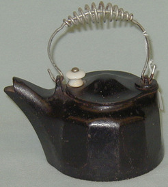 Kettle; Griswold, Tea, No 0, Colonial Design, Cast Iron.