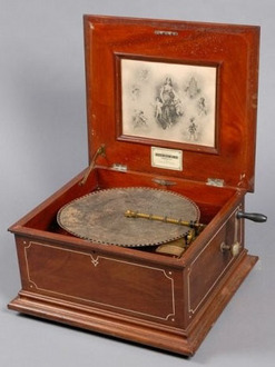 Music Box; Regina, Disc (15.5 inch), Model 11, Single Comb, Mahogany ...