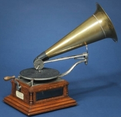Phonograph; Universal Talking Machine Co, Zonophone, Type A, Brass Horn ...
