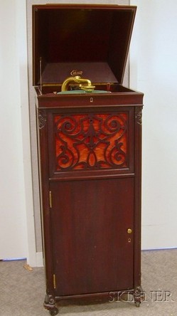 Phonograph; Edison, Diamond Disc Model A-250, Mahogany Cabinet.