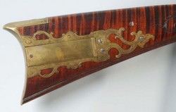 Rifle; Berry (Peter), Flintlock, Tiger Maple, Brass Inlay, Patchbox.
