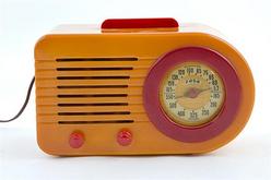 Radio; Fada, Bullet, Model 1000, Catalin Case, Yellow.