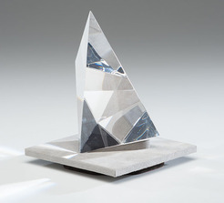 Glass Sculpture; Reis (Christopher), signed, The Sail, 8 inch.